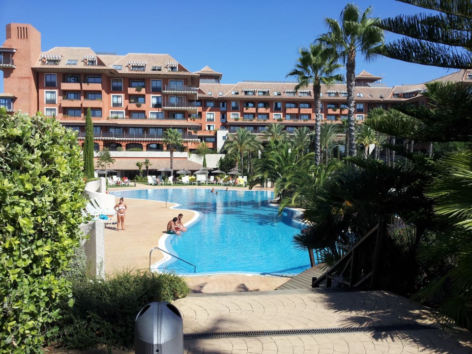 "Blick vom Pool auf ds Hot..." Puerto Antilla Grand Hotel (Islantilla ...