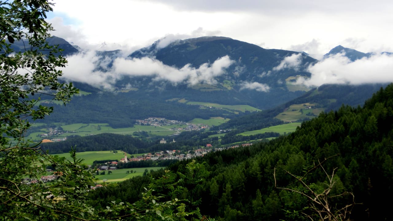 "Wolken umringt !" Chalet Almdorf Haidenberg (San Lorenzo di Sebato ...