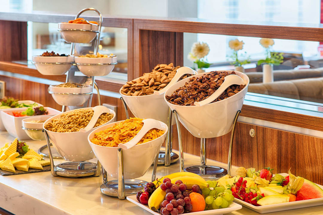 "Breakfast Buffet" Leonardo Hotel Dresden Altstadt (Dresden ...