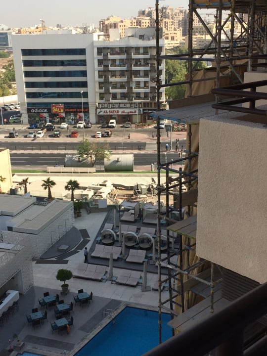 "Blick vom Pool" Hotel Radisson Blu Dubai Deira Creek (Dubai ...