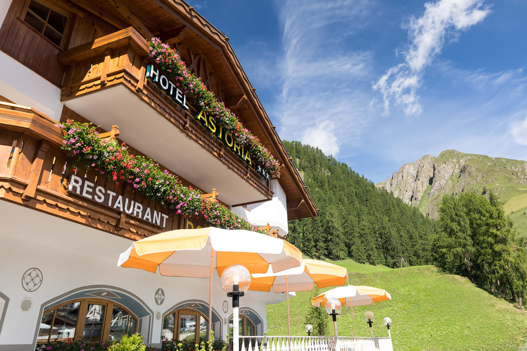 "Außenansicht" Hotel Astoria Samnaun (Samnaun) • HolidayCheck (Kanton ...