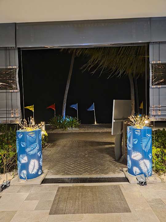 "Buffetrestaurant - Ausgan..." Hotel Riu Atoll (Kudahuvadhoo ...