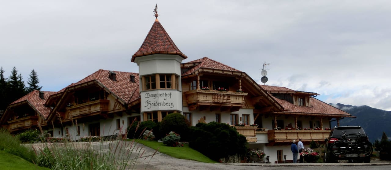 "Berggasthof Haidenberg " Chalet Almdorf Haidenberg (San Lorenzo di ...