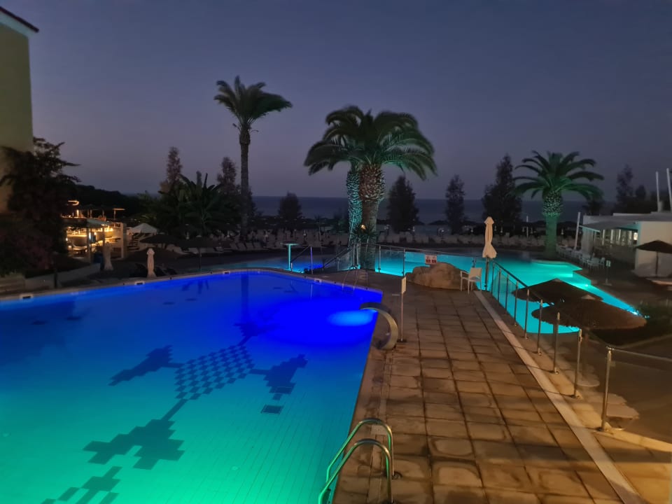 "Strand" Malama Beach Holiday Village (Paralimni) • HolidayCheck ...