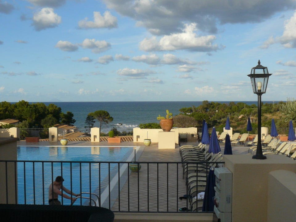 "Blick von der Terrasse" Hapimag Resort Cefalù (Mazzaforno ...