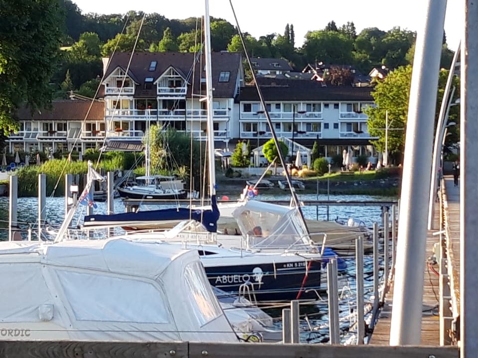 "Vom Anlegesteg " Hotel Höri am Bodensee (Gaienhofen) • HolidayCheck ...