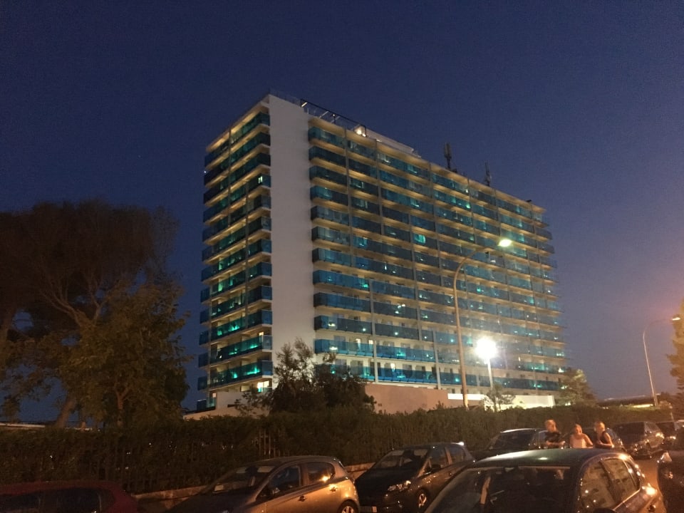 "Tolles Hotel" BG Tonga Tower Design Hotel & Suites (Can Picafort ...