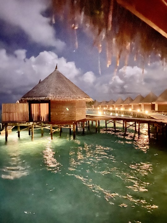 "Außenansicht" Angaga Island Resort (Vilamendhoo) • HolidayCheck (Alif ...