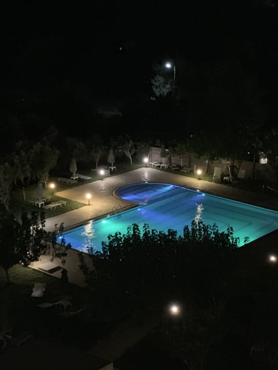 "Der Pool von der Restaura..." The Maxine Hotel (Agia Galini ...