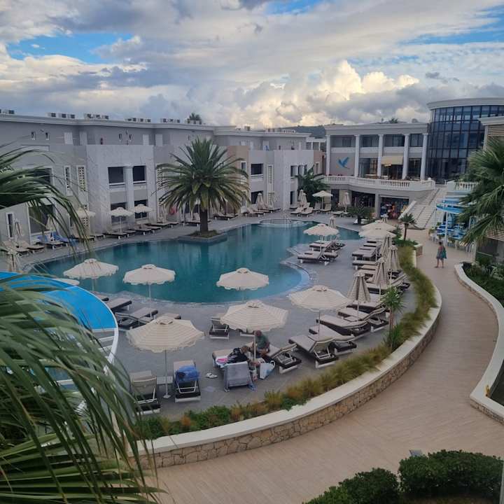 "Pool" Mythos Palace Resort & Spa (Georgioupolis) • HolidayCheck (Kreta ...