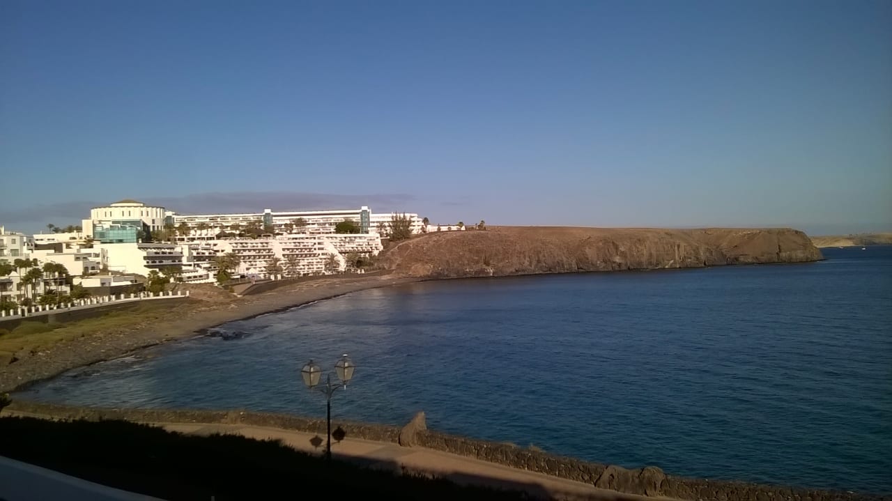 "Playa de las Coloradas di..." Hotel Mirador Papagayo by LIVVO (Playa ...