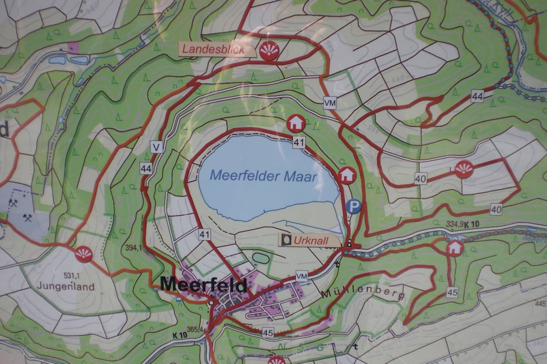 "Wanderwege rund ums Meerf..." Landidyll NaturPurHotel Maarblick ...