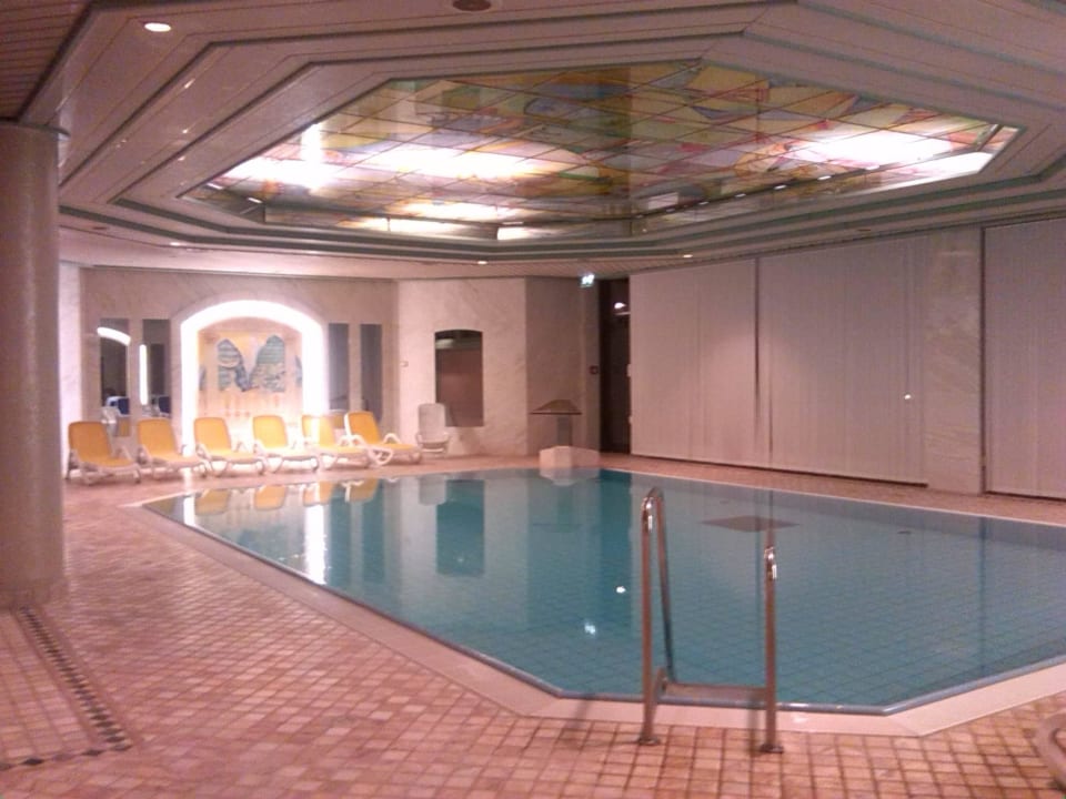 "Pool" Maritim Hotel Ulm (Ulm) • HolidayCheck (Baden-Württemberg ...