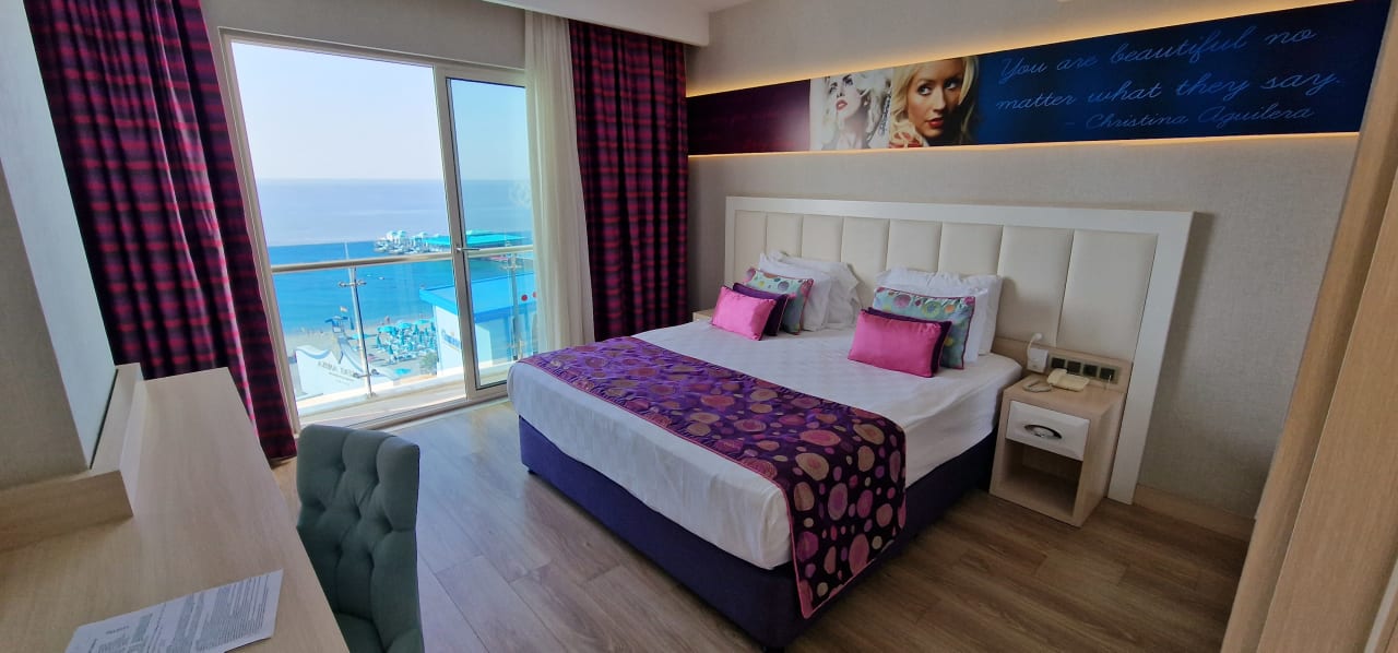 "Zimmer" Azura Deluxe Resort & Spa Hotel (Avsallar) • HolidayCheck ...