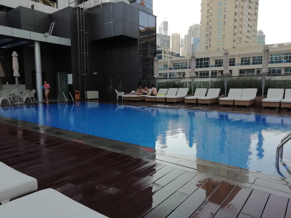 "Pool Hotel " Millennium Place Dubai Marina (Dubai) • HolidayCheck ...