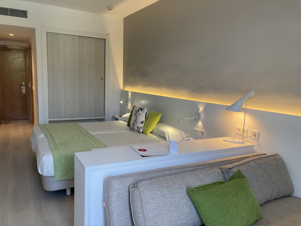 "Ausblick" JS Hotel Sol de Alcudia (Alcudia) • HolidayCheck (Mallorca ...