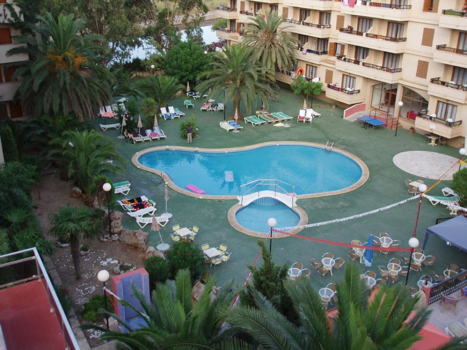 "Einer von 2 Pools" BJ Playamar Hotel & Apartamentos (S'Illot / L'Illot ...