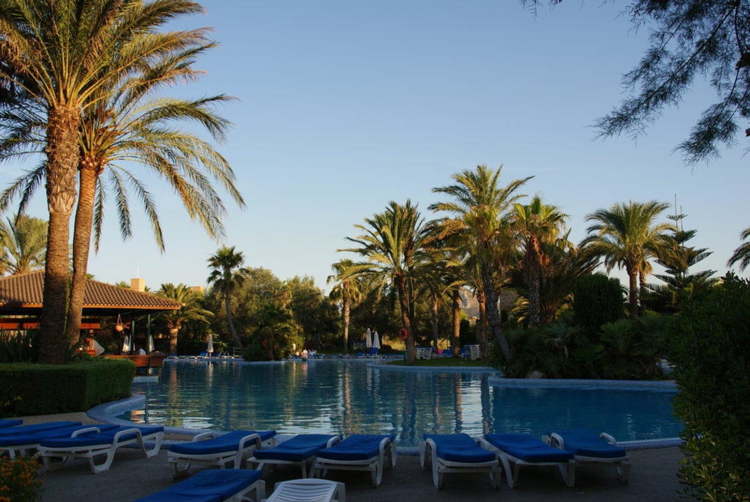 "Blick über den Pool" PortBlue Club Pollentia Resort & Spa (Alcudia ...
