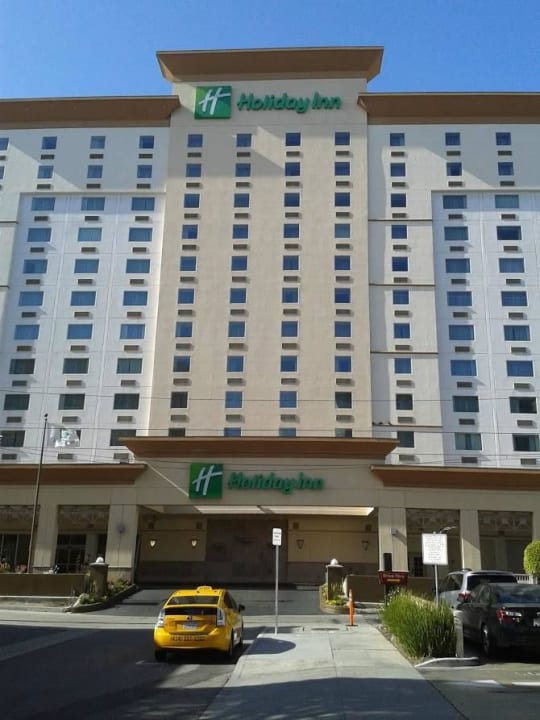 "Blick von außen aufs Hote..." Hotel Holiday Inn Express Los Angeles ...
