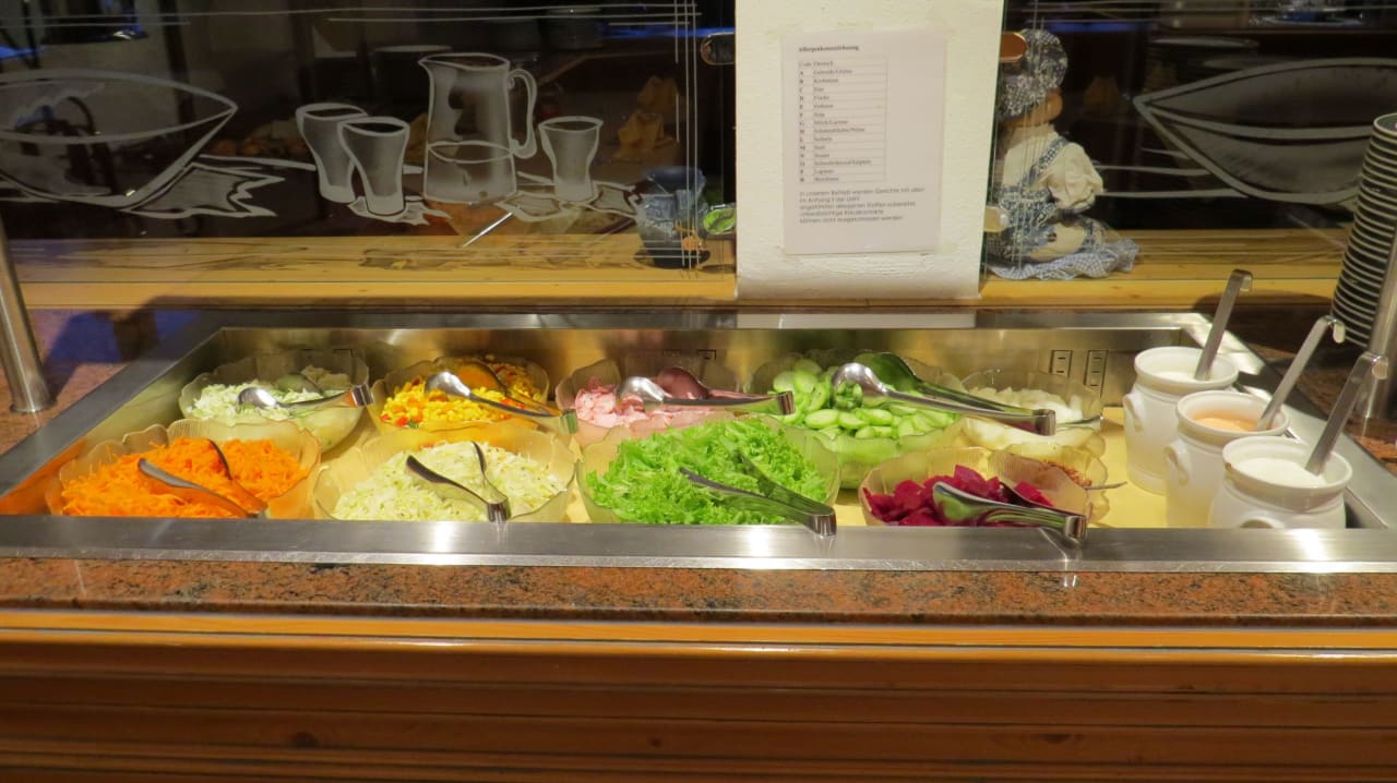 "Salatbuffet ( abends )" Biohotel Rastbichlhof (Neustift im Stubaital ...