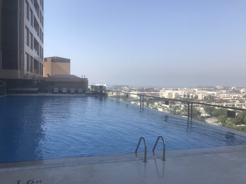 "Infinity Pool" Two Seasons Hotel & Apartments (Dubai) • HolidayCheck ...