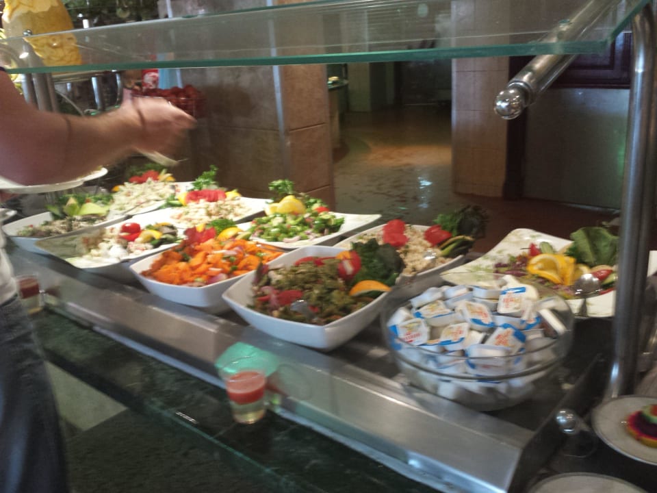 "Salate Buffet" Titanic Resort & Aqua Park (Hurghada) • HolidayCheck ...