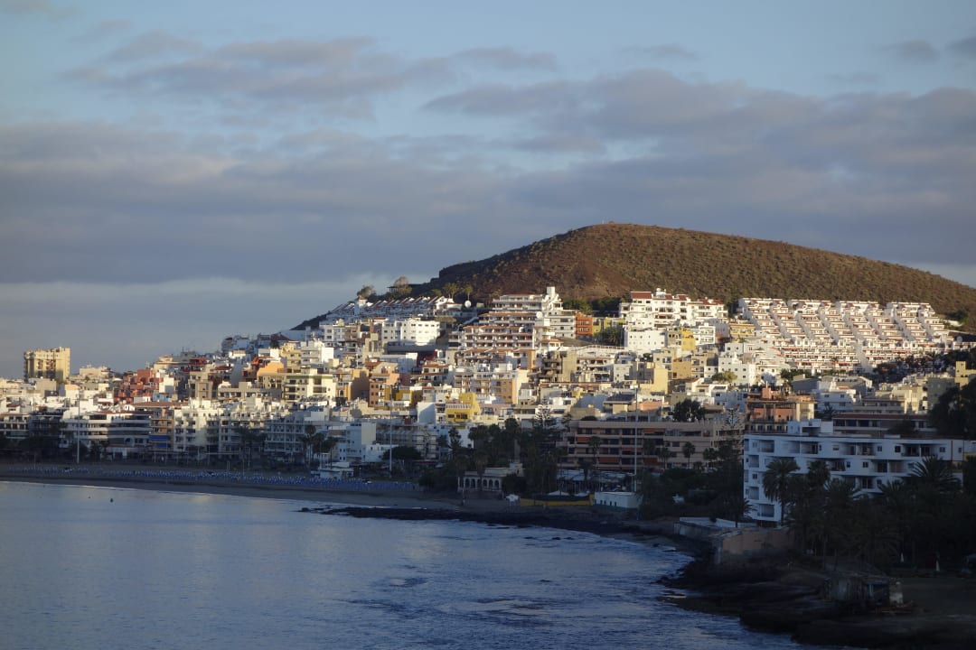 "Morgensonne auf Los Chris..." Arona Gran Hotel & Spa - Adults only ...