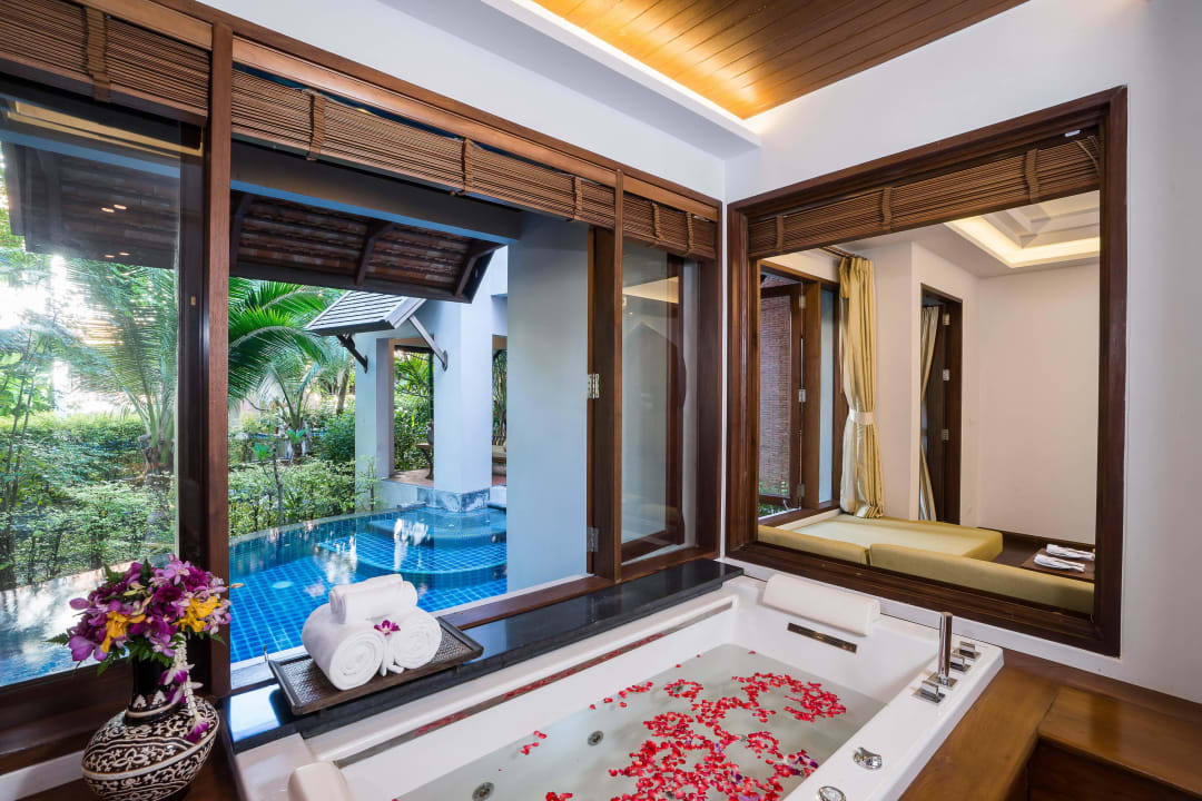 "Pool Suite Garden View" Royal Muang Samui Villas (Choeng Mon Beach ...