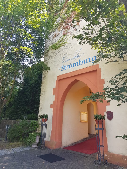 "Eingangstor bei Tag" STROMBURG Hotel-Restaurant-Events (Stromberg ...