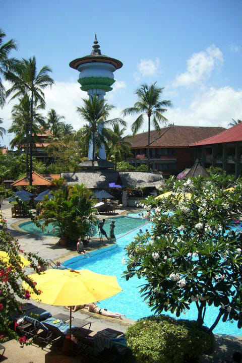 "Blick auf den Pool" Bali Dynasty Resort (Kuta) • HolidayCheck (Bali ...