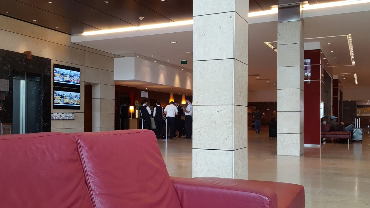 "Lobby" NH Vienna Airport Conference Center (Schwechat) • HolidayCheck ...