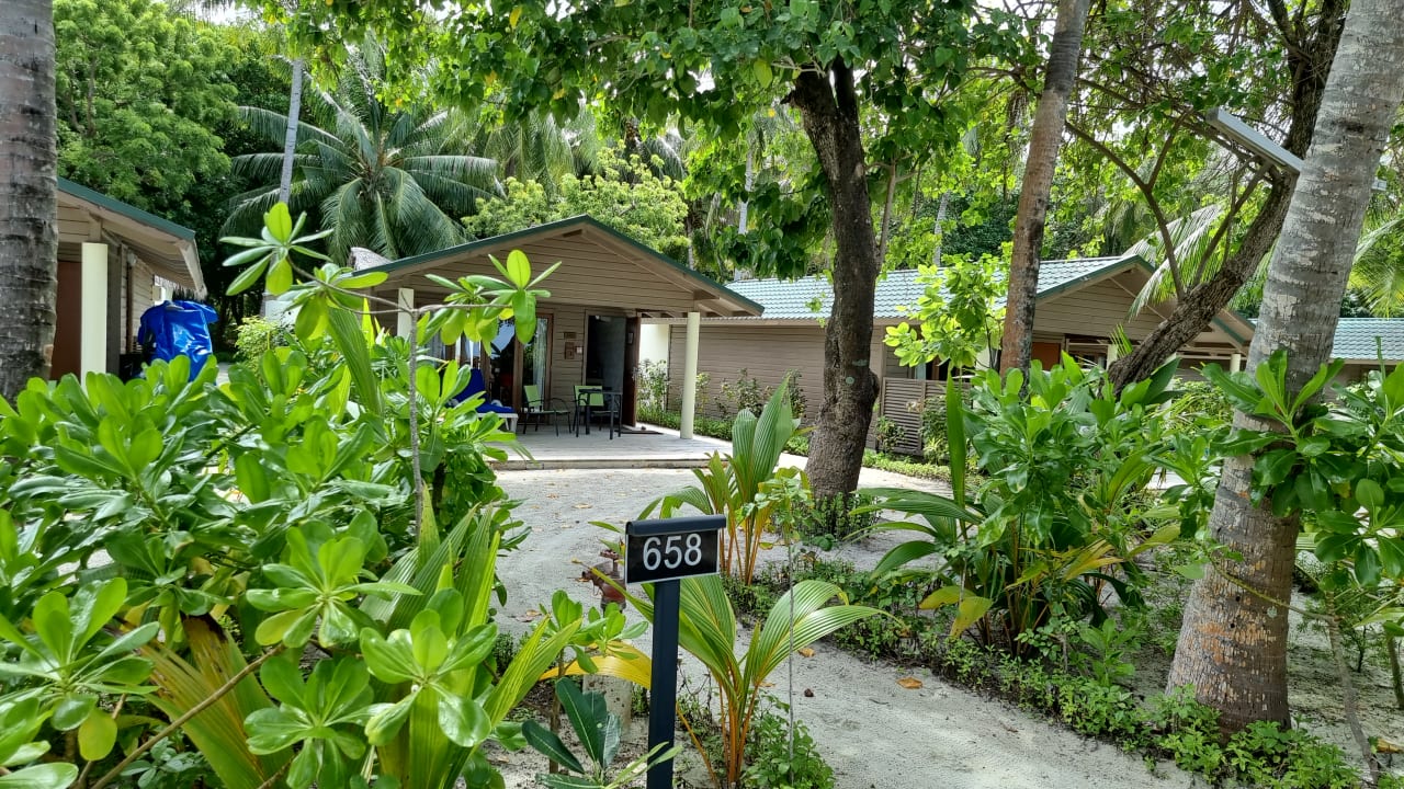 "Außenansicht" Meeru Maldives Resort Island (Dhifushi) • HolidayCheck ...