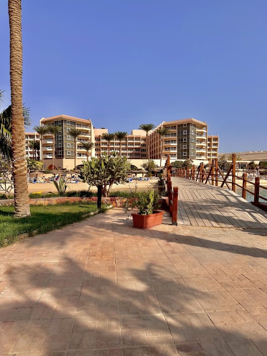 "Außenansicht" Marriott Hurghada Beach Resort (Hurghada) • HolidayCheck ...