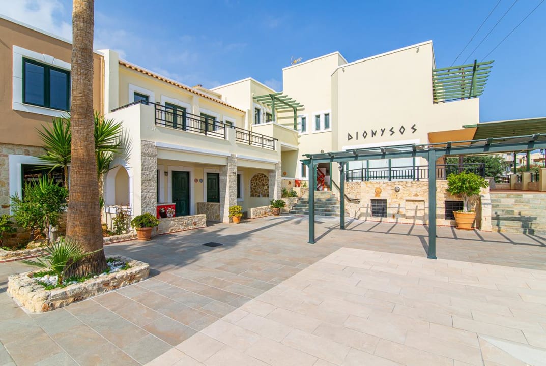 "Außenansicht" Dionysos Apartments & Studios (Stalis) • HolidayCheck (Kreta | Griechenland)