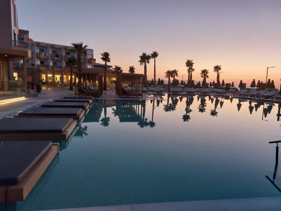 "Pool" Hotel Aphrodite Beach Club (Kato Gouves) • HolidayCheck (Kreta ...