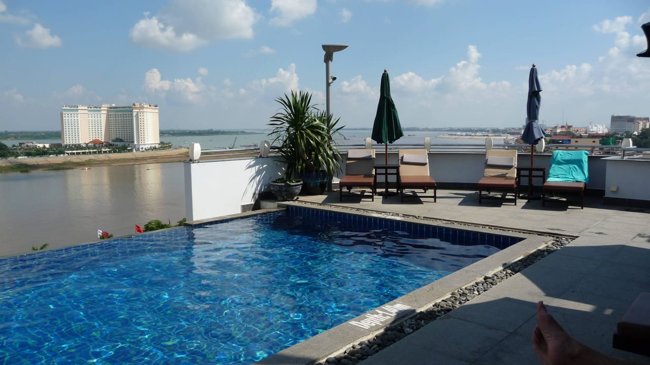 "Der Pool" Harmony Phnom Penh Hotel (Phnom Penh) • HolidayCheck ...