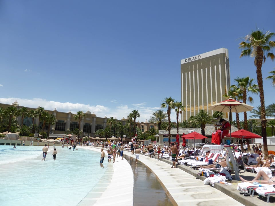 "Wellenbad" Hotel Mandalay Bay Resort & Casino (Las Vegas ...