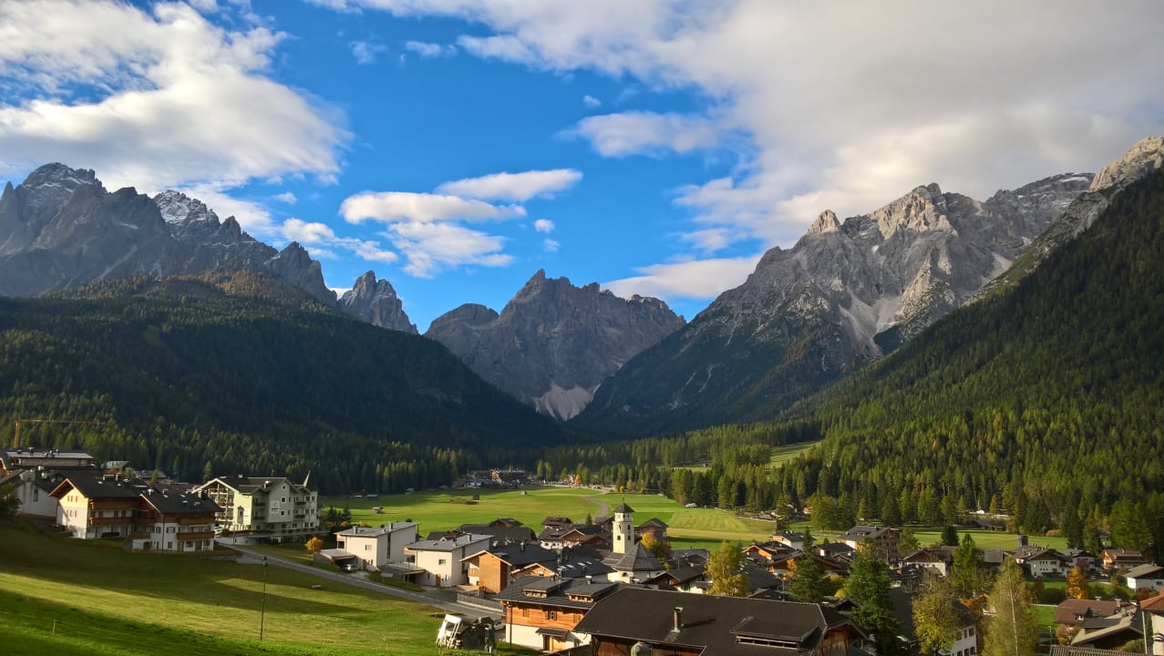 "Ausblick" Berghotel Sexten (Sesto / Sexten) • HolidayCheck (Südtirol ...