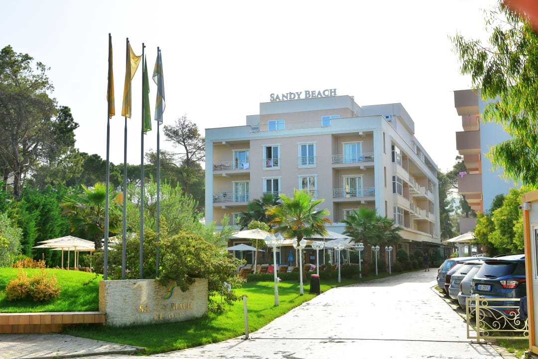 "Außenansicht" Sandy Beach Resort (Kavajë) • HolidayCheck (Qark Tirana ...