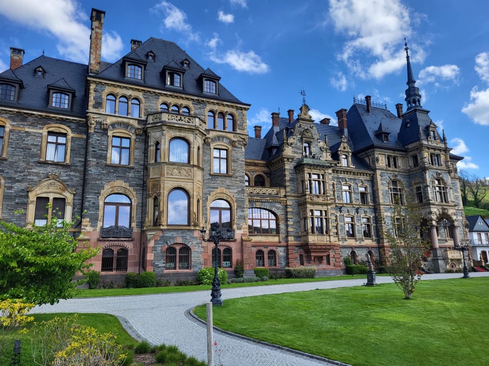 "Schloss" Schloss Lieser, Autograph Collection (Lieser) • HolidayCheck ...