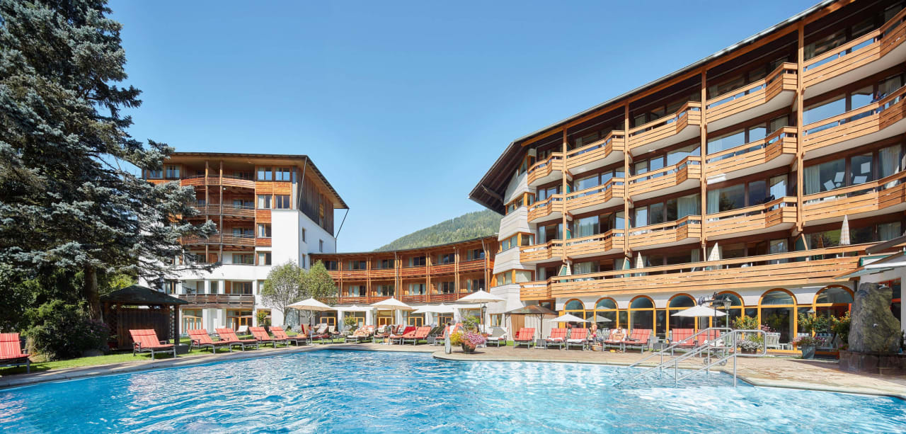 "Pools für 365 Tage im Jah..." Hotel DIE POST (Bad Kleinkirchheim ...