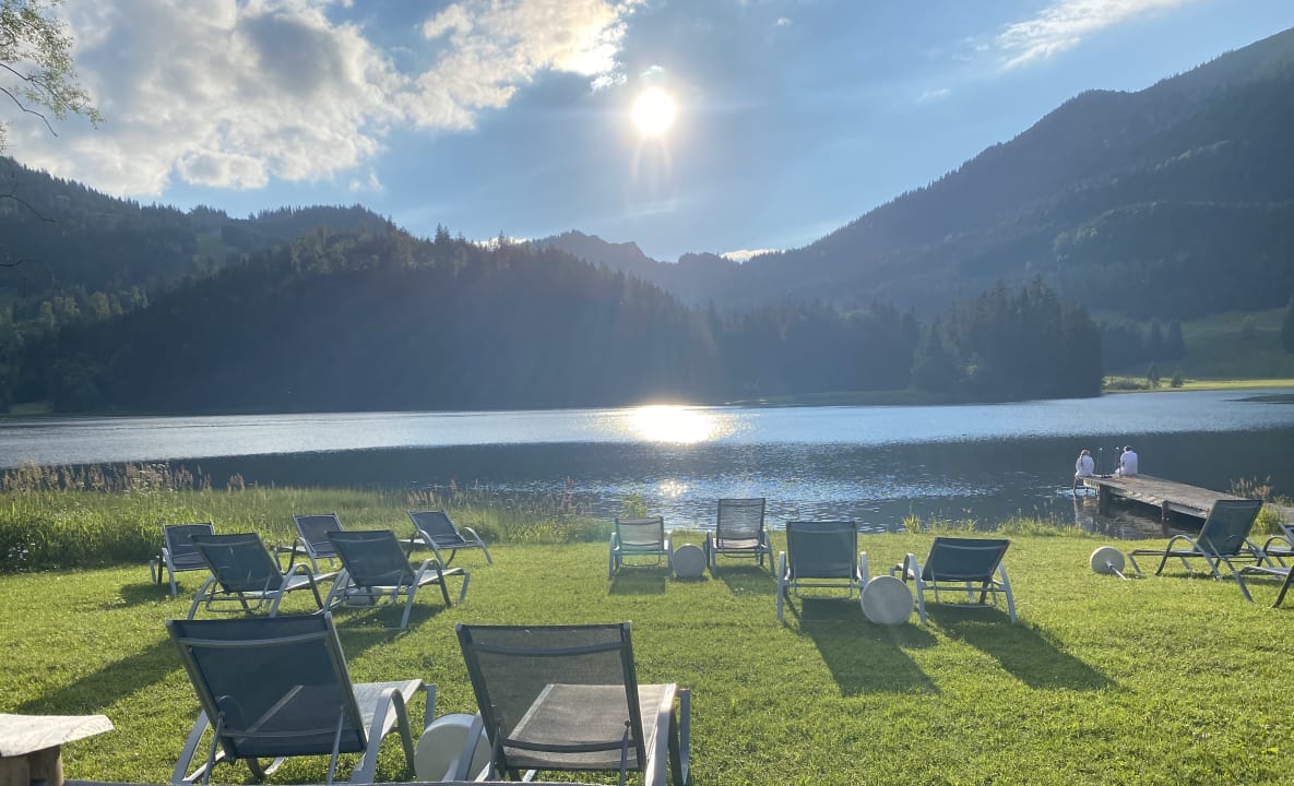 "Die Liegewiese am Arabell..." Arabella Alpenhotel am Spitzingsee, a ...