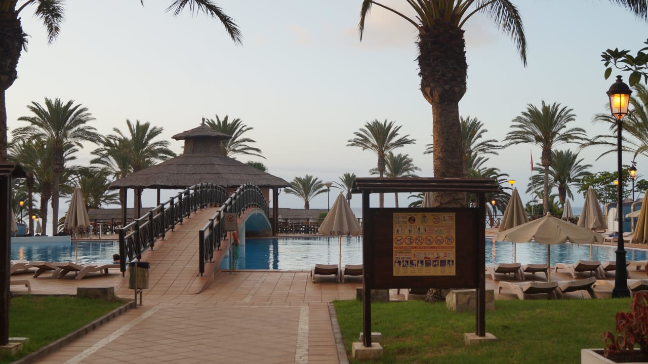 "Schlid mit Poolverboten" SBH Costa Calma Beach Resort (Costa Calma ...