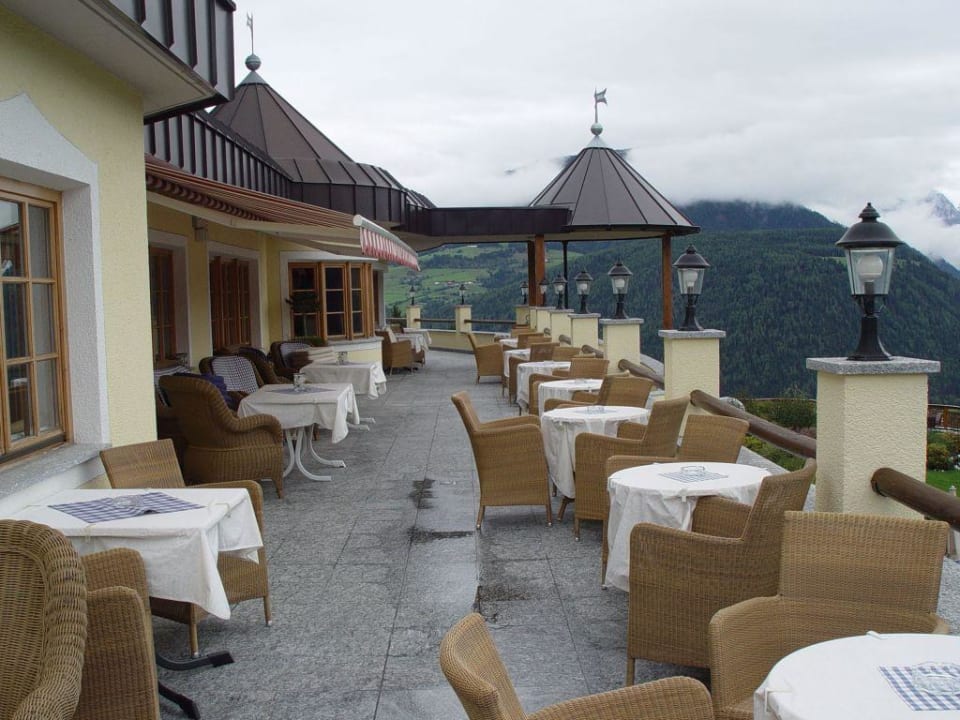 "Terrasse" Alpin Panorama Hotel Hubertus (Valdaora / Olang ...
