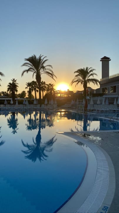 "Sonnenuntergang 🌅 " Aydinbey Famous Resort (Belek - Bogazkent ...