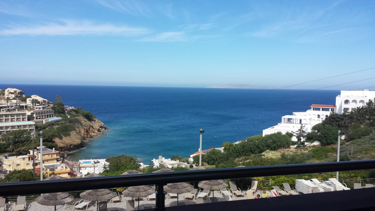 "Strand" Blue Bay Resort Hotel (Agia Pelagia) • HolidayCheck (Kreta ...