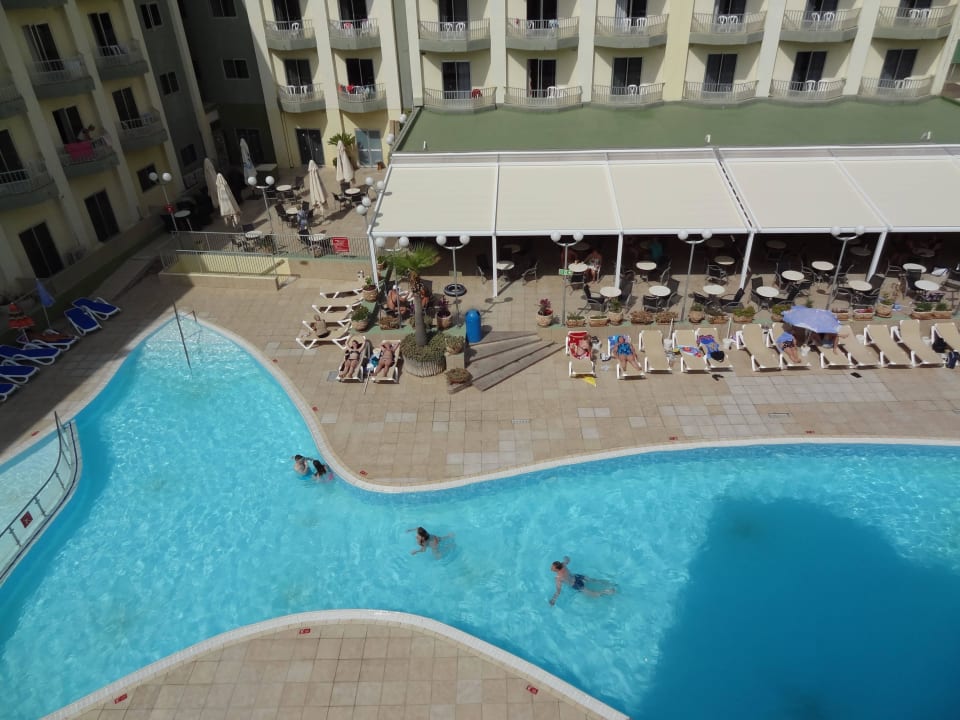 "Teren basenu " Topaz Hotel (Bugibba) • HolidayCheck (Majjistral | Malta)