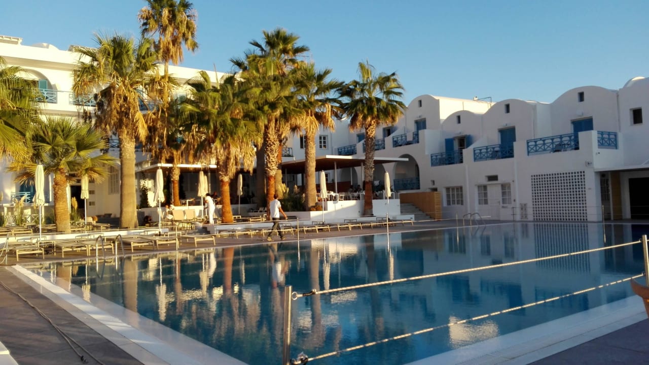 "Hotelansicht" Hotel Kamari Beach (Kamari) • HolidayCheck (Santorini ...