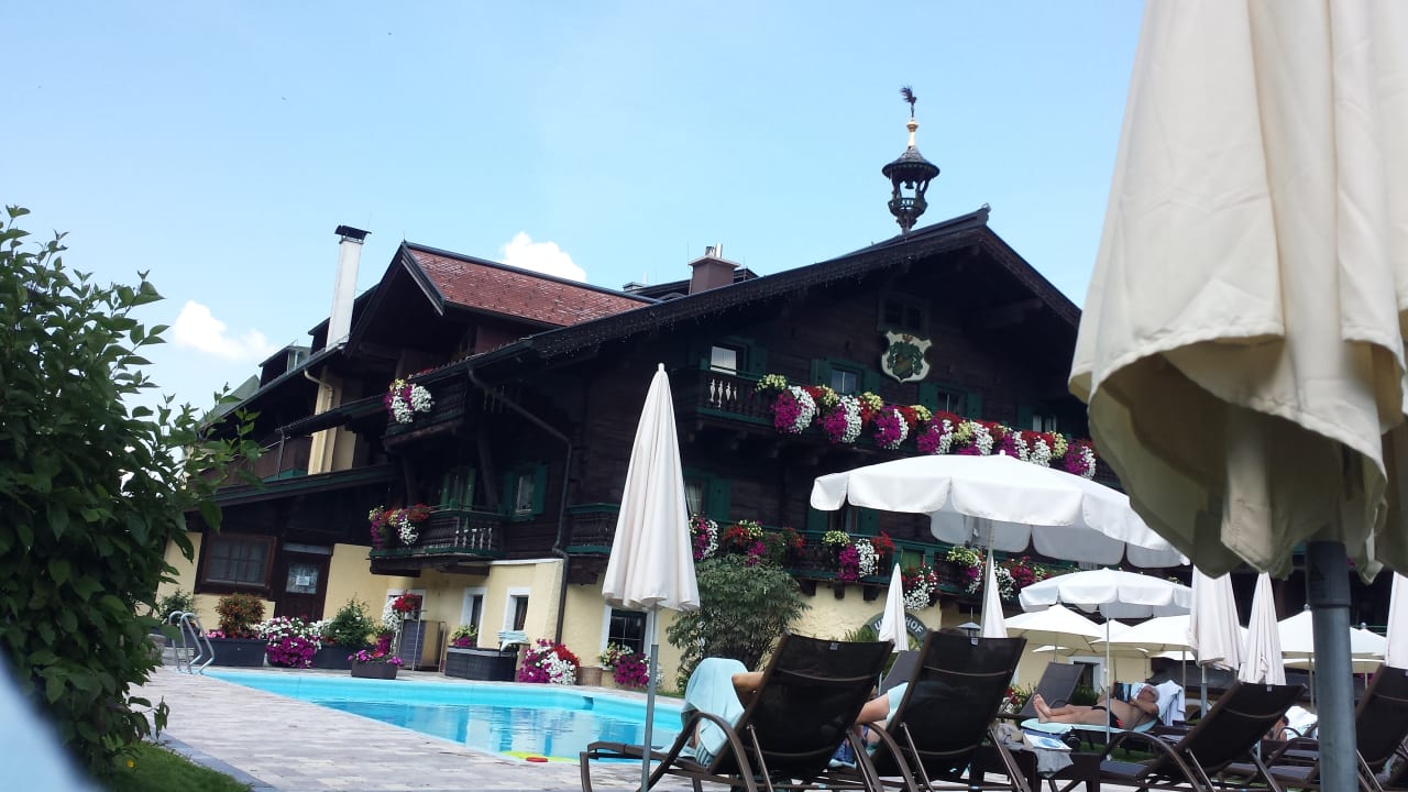 "Pool" Hotel Unterhof (Filzmoos) • HolidayCheck (Salzburger Land ...