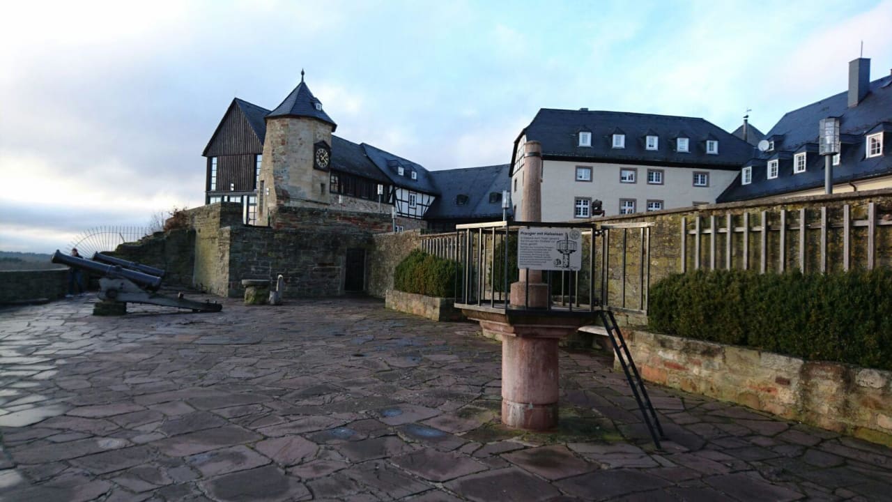 "Außenbereich" Hotel Schloss Waldeck (Waldeck) • HolidayCheck (Hessen ...